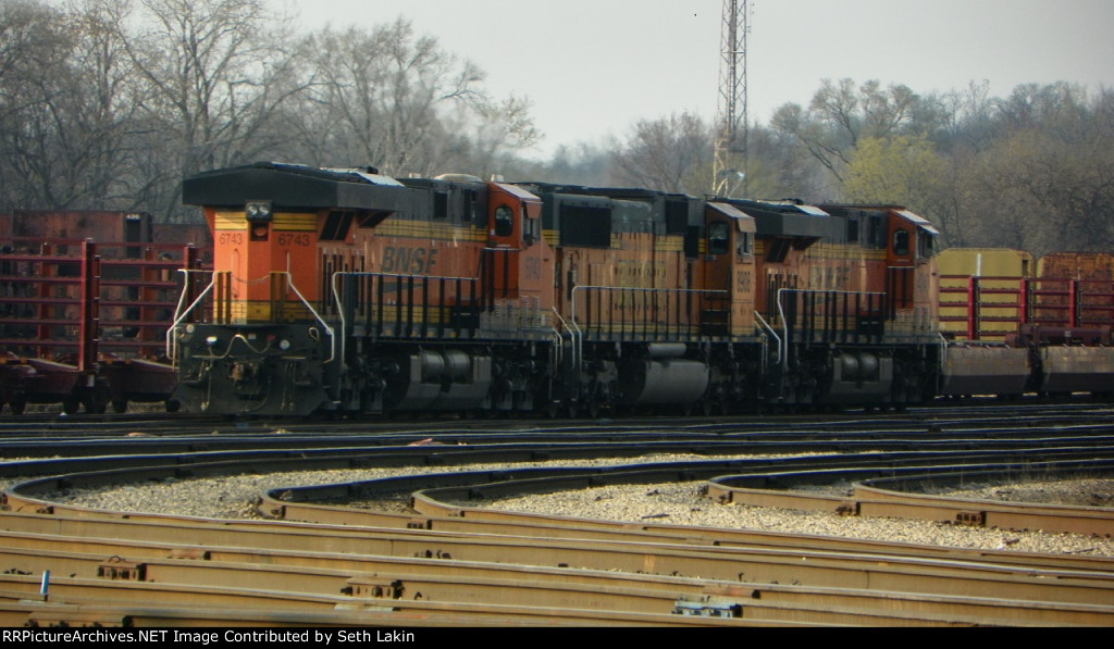 BNSF 6743